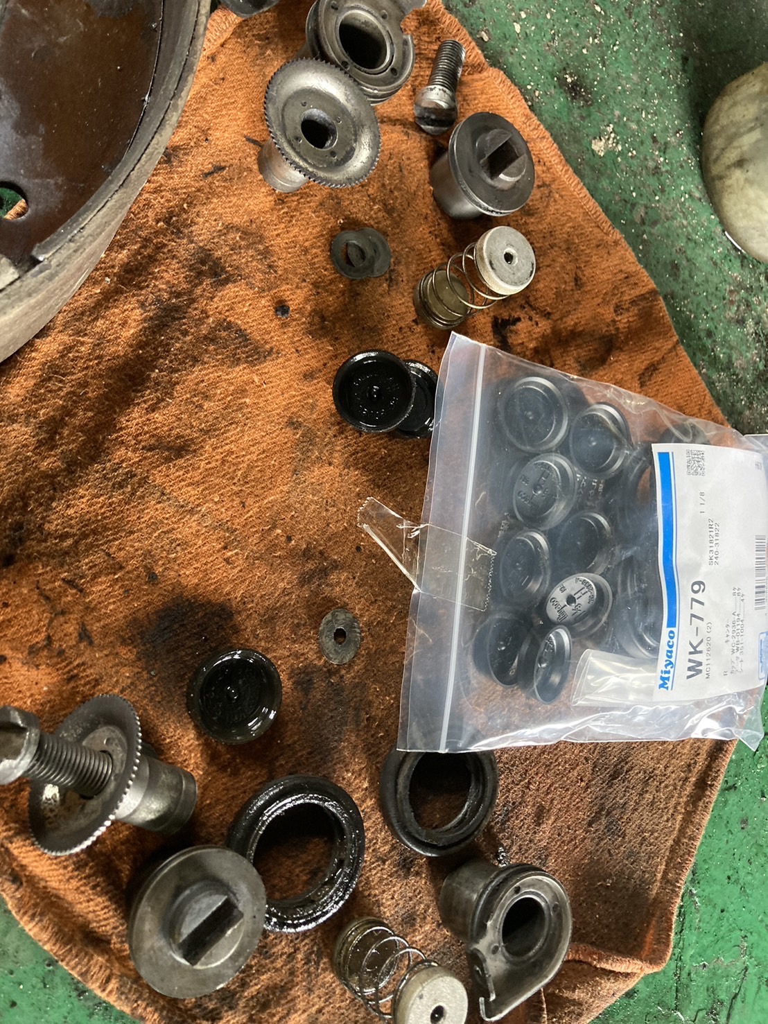 キャンター整備！リアブレーキオーバーホール！！ – ジョイカル豊栄店 笹山モータース